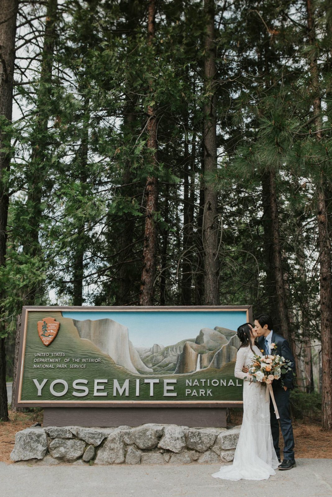 Yosemite Welcome Sign Elopement // Irene + Eric - tonigphoto.com